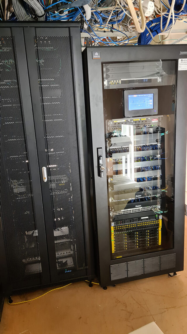 Schneider Electric Micro Data Center - NPS